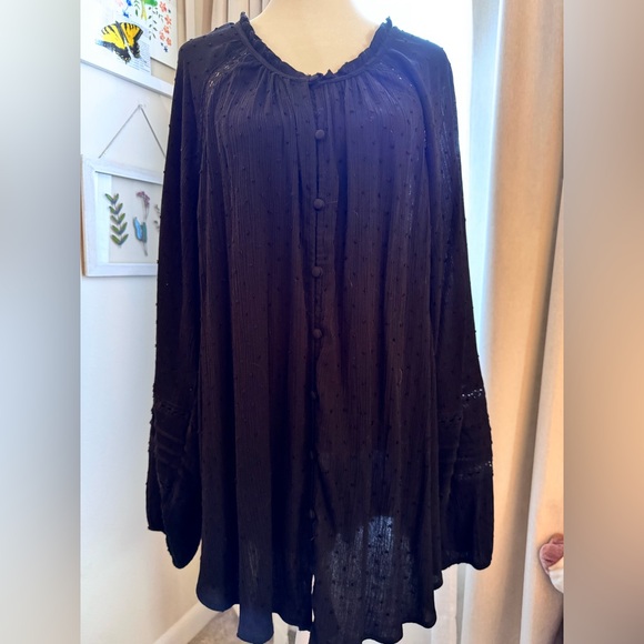 torrid | Tops | Torrid Black Boho Billowy Tufted Button Up Blouse ...